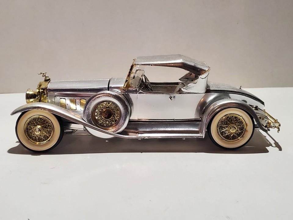 Monogram 1930 Packard Boattail Speedster Silver 1:24 Plastic Model Kit ...