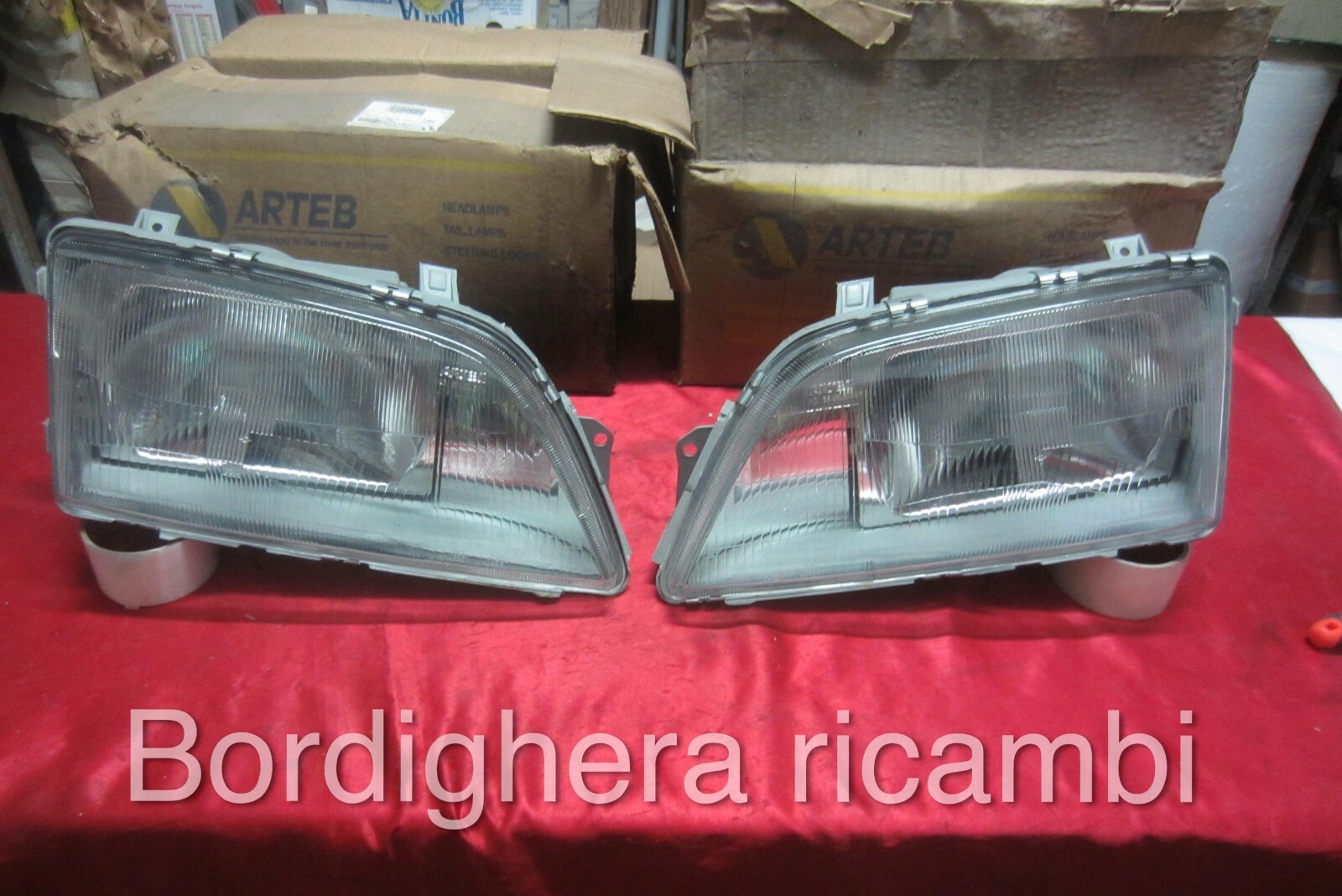 fari proiettori fanale Anteriore headlight lens headlamps light ARTEB ...