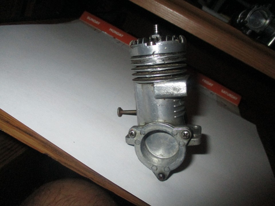 Very clean original Fox .35 model airplane engine with good compression ...