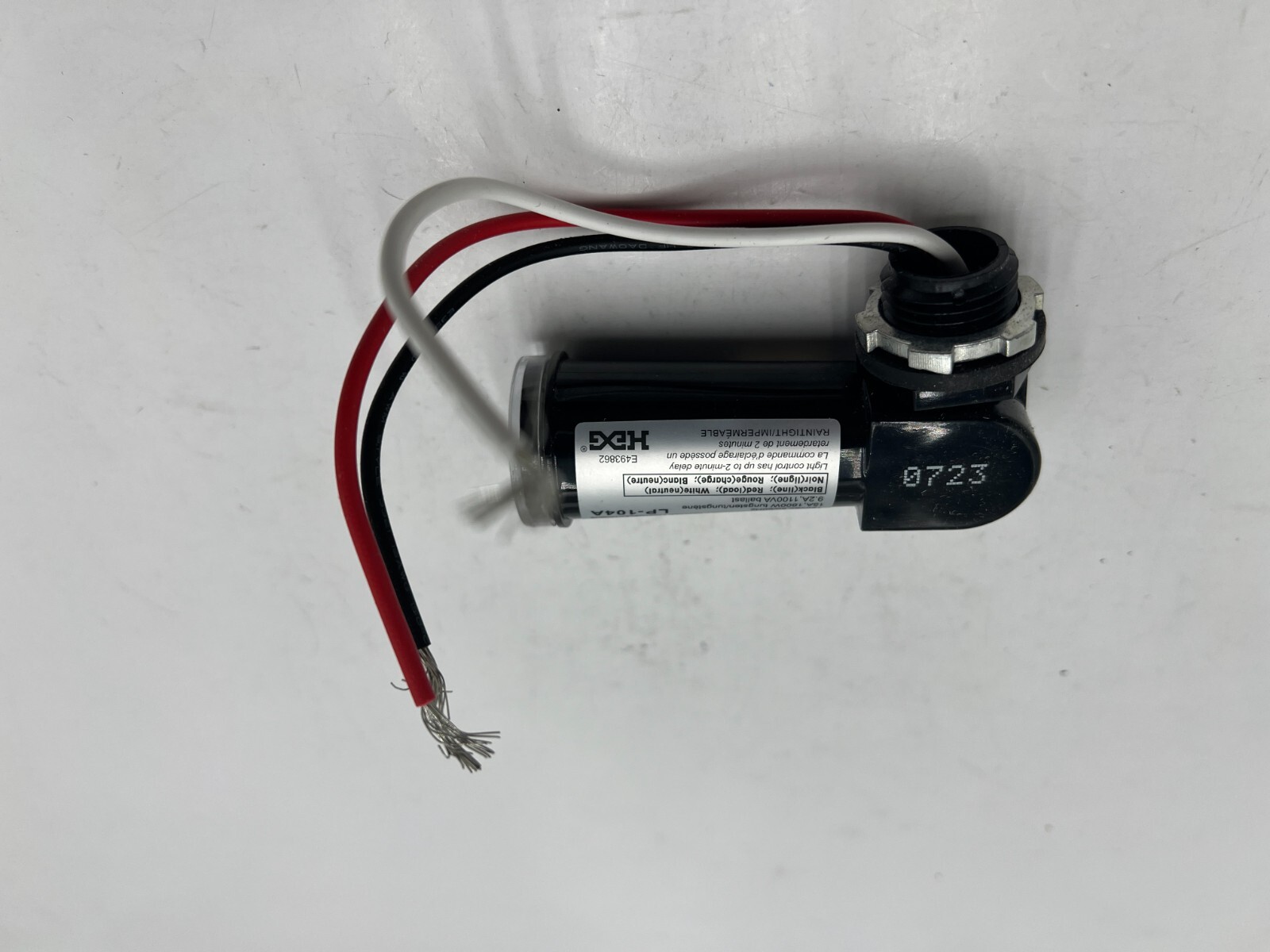 LP-104A Indoor/Outdoor 120V Adjustable Swivel Mount Photoelectric ...
