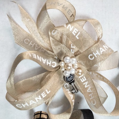 Broche fait main avec ruban * CHANEL * Champagne et blanc | eBay
