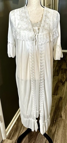 Vintage 80s White Lace Ruffle Sleeve Peignoir Night Robe & Slip Set ...
