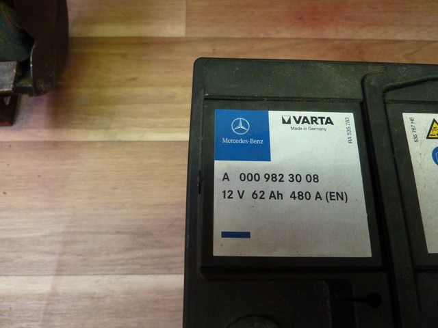 MERCEDES BENZ Batterie 12v 62ah 480a/en A 000 982 30 08 VARTA günstig ...