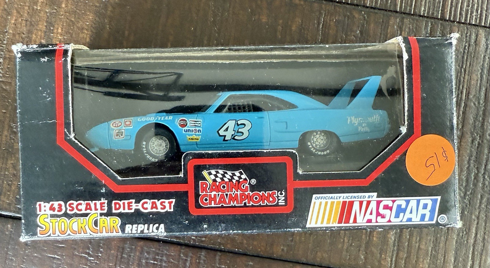 Racing Champions 1992 Plymouth by Petty 1970 Superbird 426 CI #43 ...