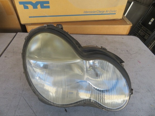 2001-2004 MERCEDES W203 C230 C240 OEM PASSENGER RIGHT HEADLIGHT ...