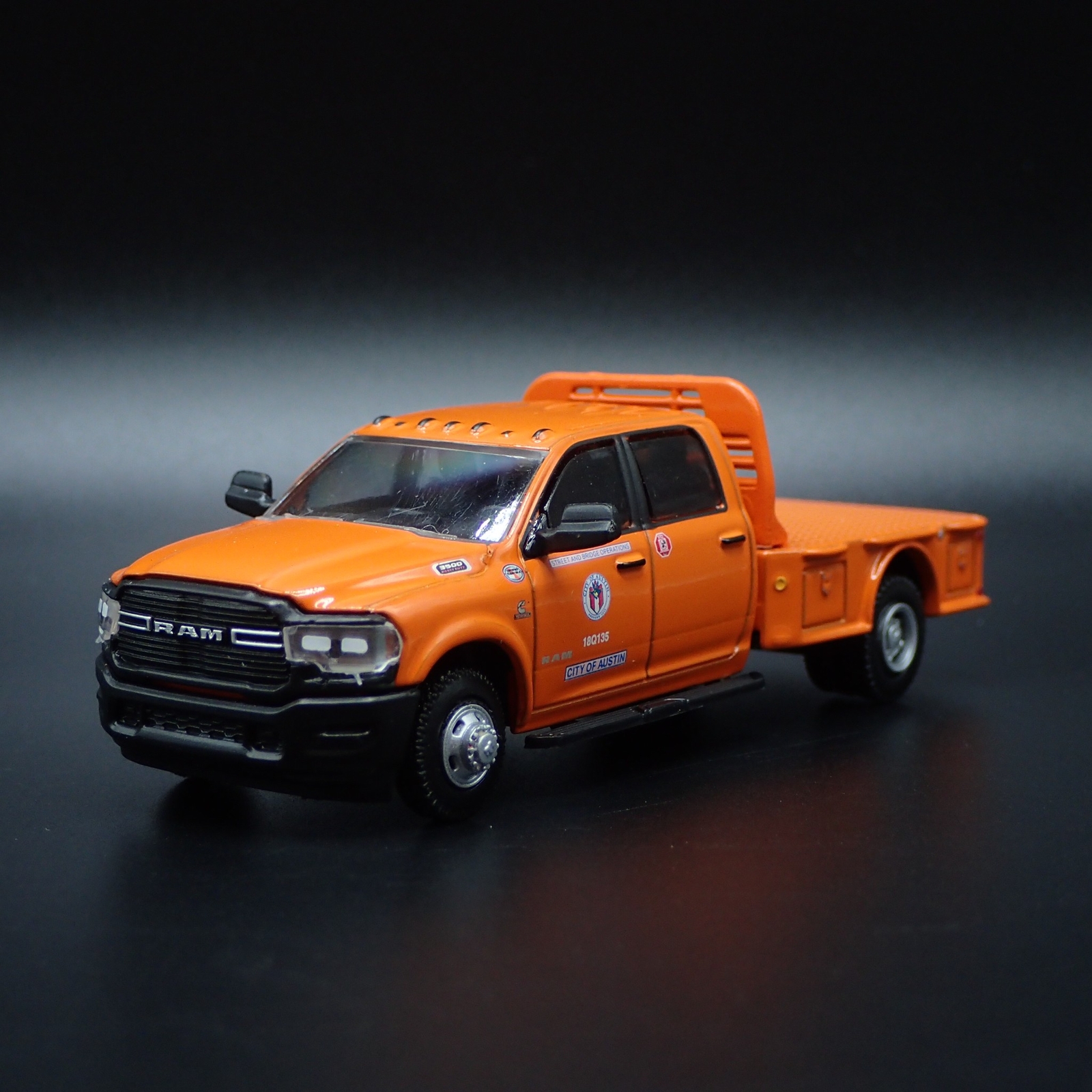 2023 RAM 3500 DUALLY FLATBED TRUCK HITCH AUSTIN TEXAS 1/64 SCALE ...
