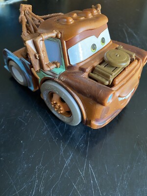 DISNEY ~ PIXAR ~ The Movie CARS ~ TOW MATER TRUCK ~ DRAG N GO IN ...