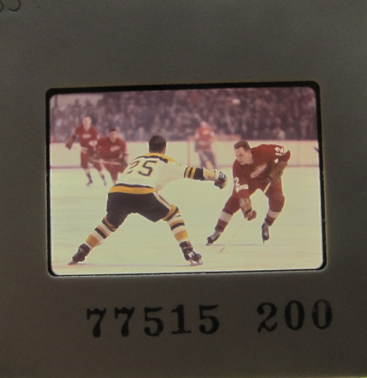BRUCE MACGREGOR Detroit Red Wings GARY DOAK Boston Bruins NHL SLIDE 4 ...