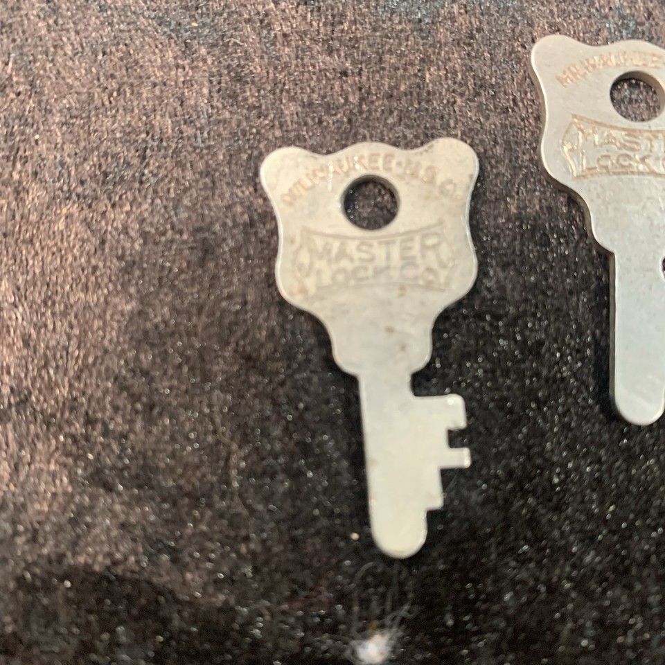 Vintage Master Lock Antique Flat Skelton Keys Padlock Keys Lot Of 3 | eBay