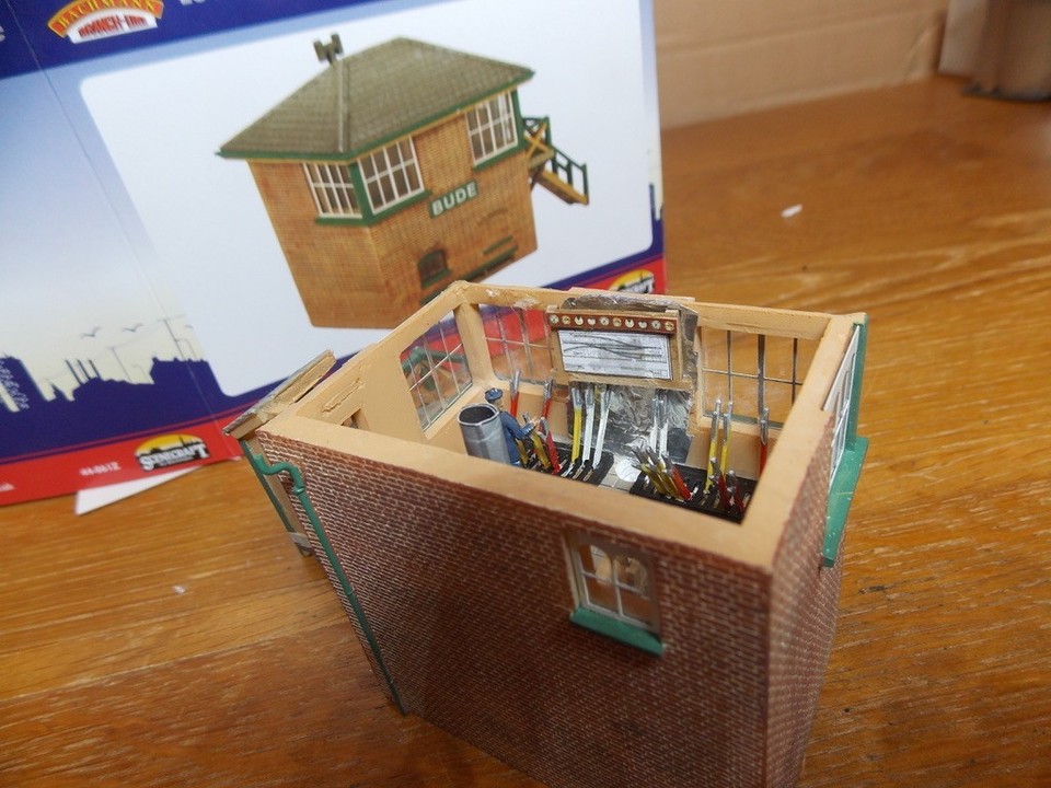 BACHMANN SCENECRAFT 44-061Z LSWR TYPE 4 SIGNAL BOX BUDE. OO Gauge | eBay UK
