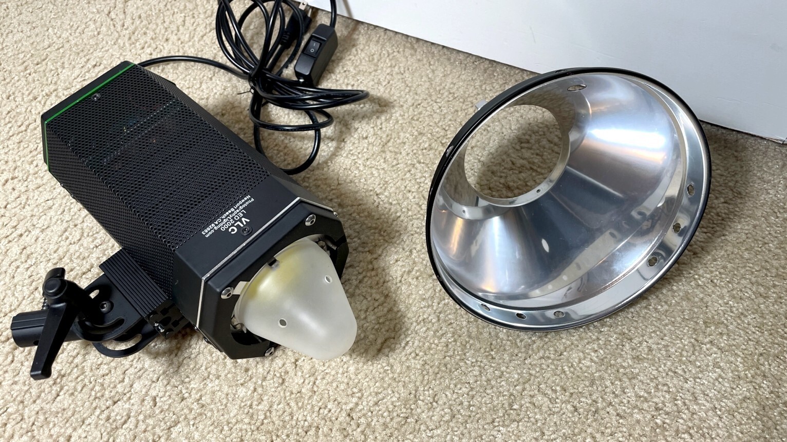 200 Watt LED Video Light, VLC Lighting 2000, Bowens Style Photography ...