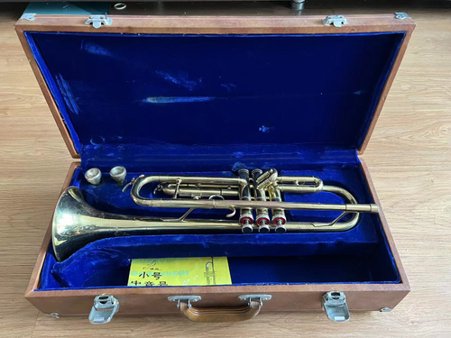 1980 Vintage Brass Trumpet Horn w/ 2 Mouthpieces & Original Carry Case ...