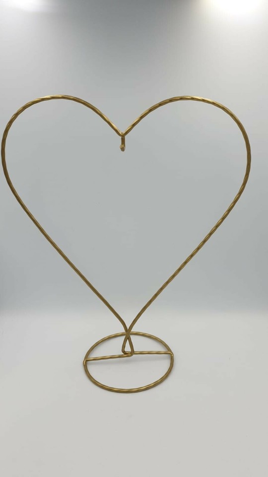 Heart Shaped Display Metal Stand Friendship Ball Heart Ornament Sienna ...