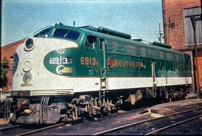 IRK4045:Railroad Train Slide - Southern Locomotive #6913 | eBay