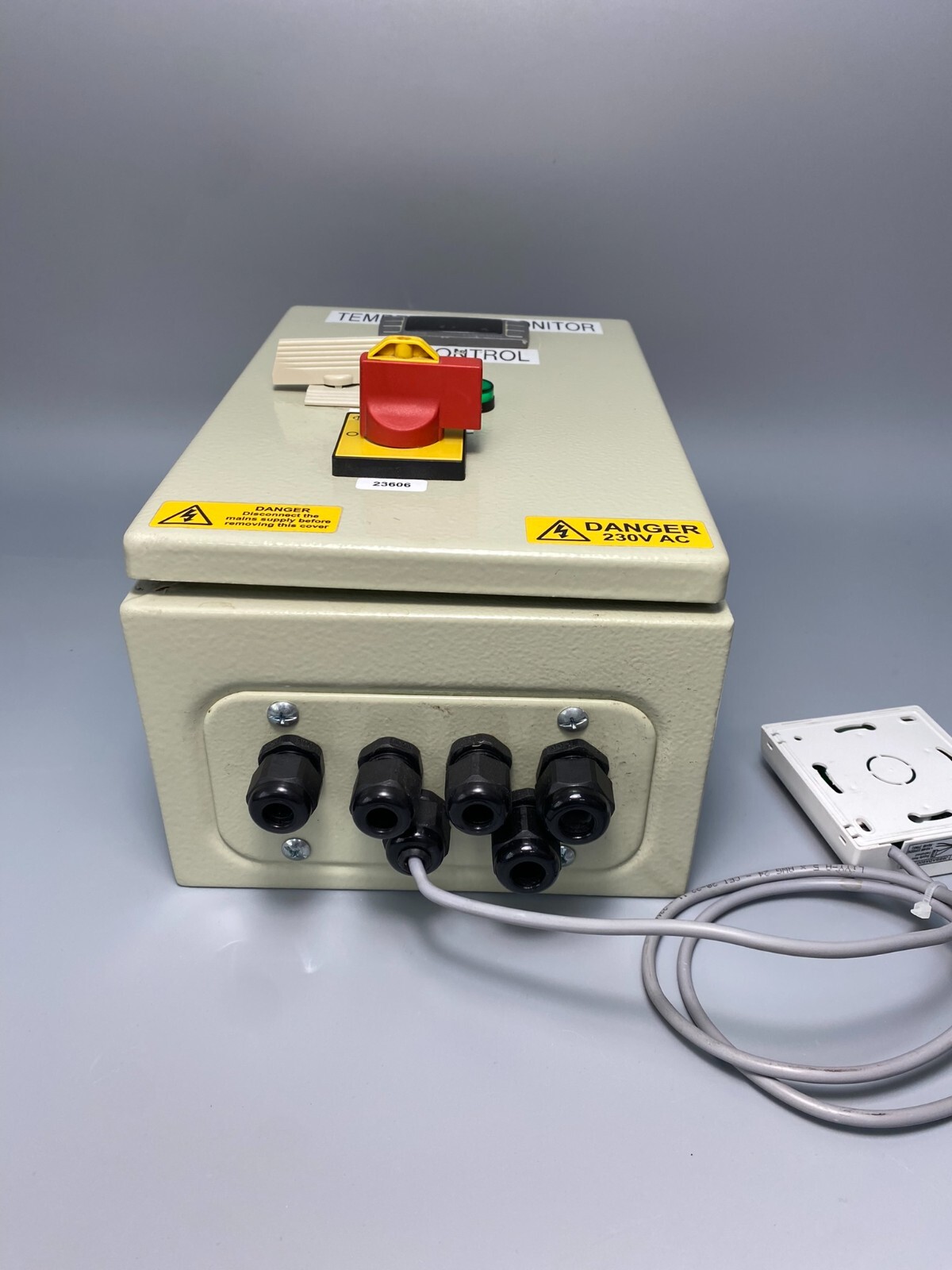 Wall mounted Temperature Control Box With Shut Off Emerson IcooLL ...