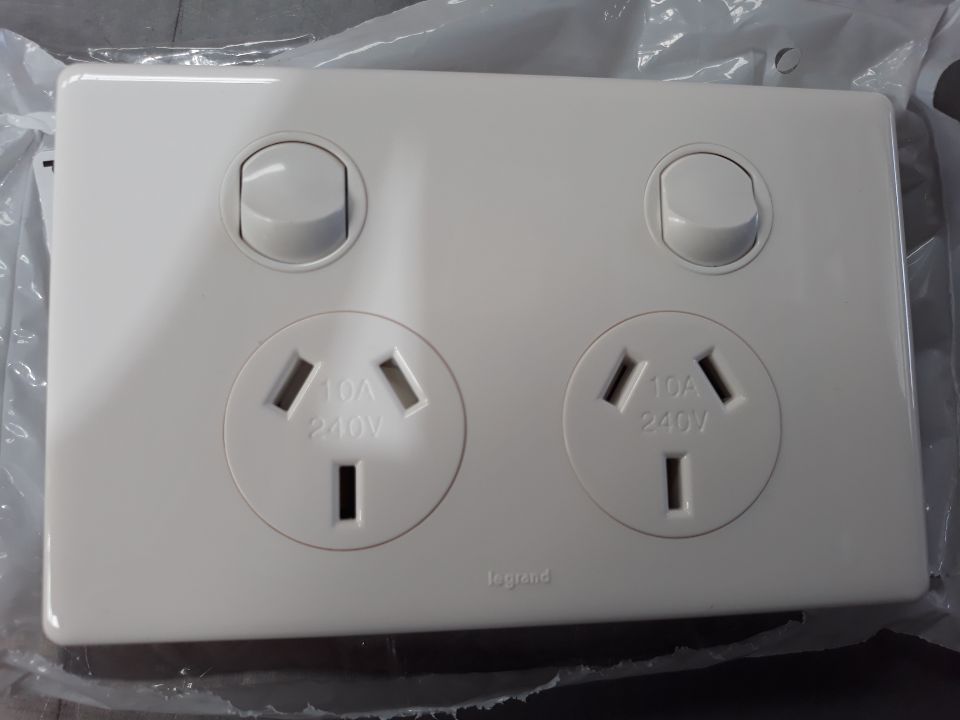 HPM Legrand Excel Life Double Powerpoint GPO 10A ED777WE - Box of 10 ...