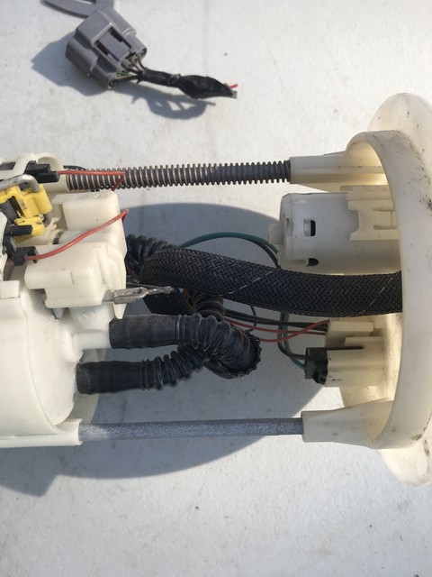 Genuine Nissan Altima Maxima Quest Fuel Pump Assembly 17040 7y000 OEM ...