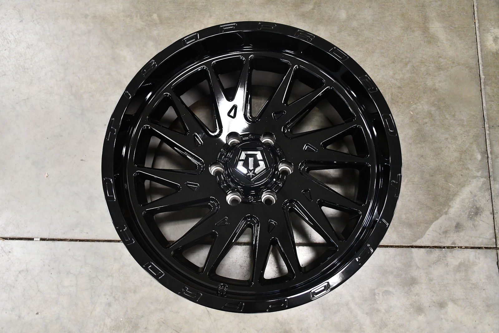 22" TIS 547B Gloss Black 22x12 Wheel 6x5.5 -44mm For Chevy GMC Ram ...