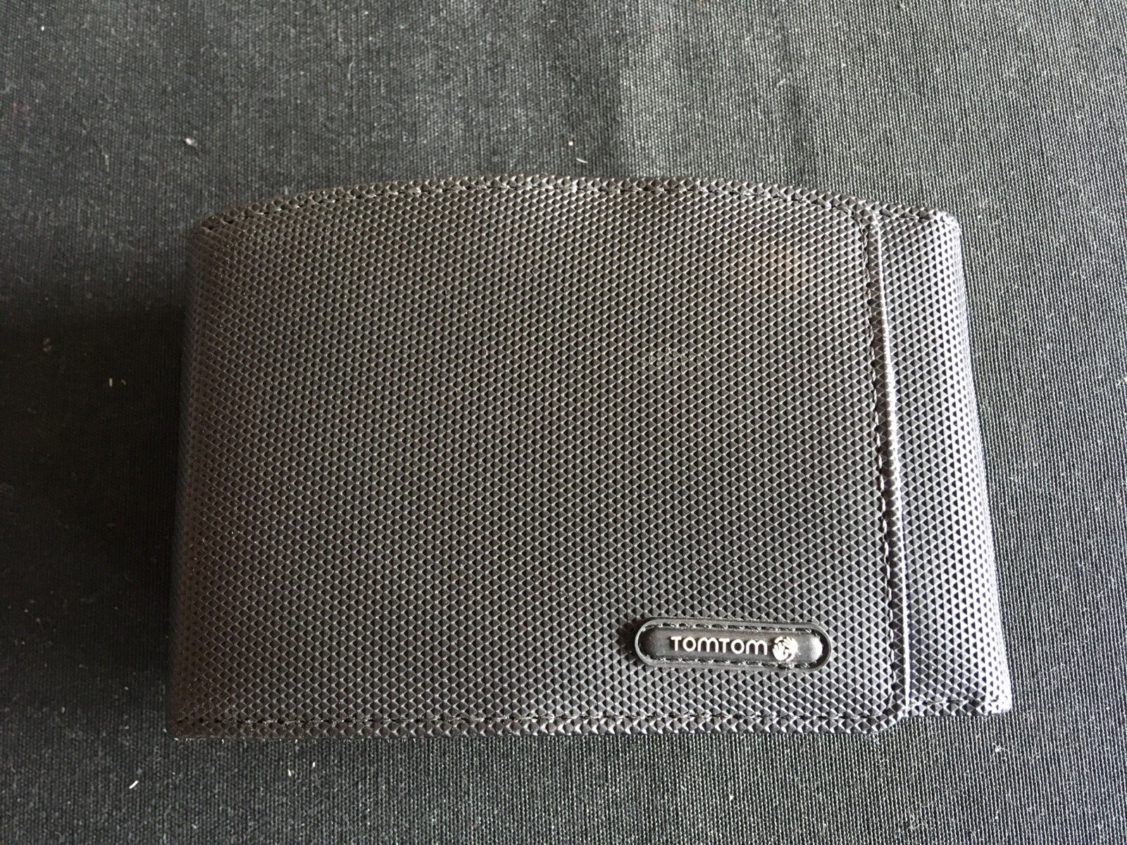 TomTom XL Widescreen N14644 GPS Bundle (Bean Bag Dashboard Mount) | eBay