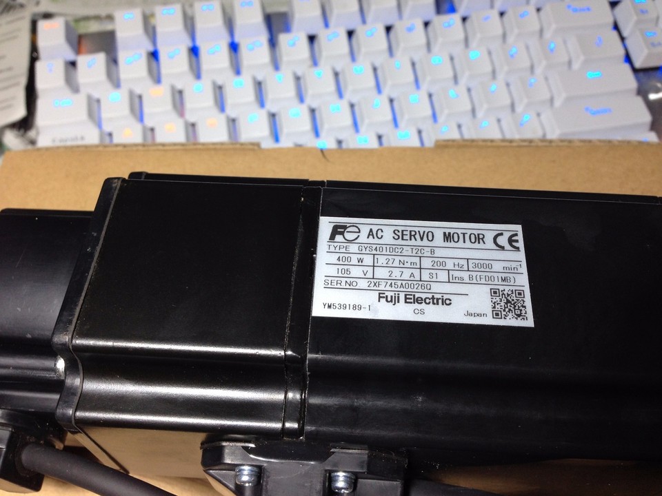 NEW FUJI AC SERVO MOTOR GYS401DC2-T2C-B GYS401DC2T2CB | eBay