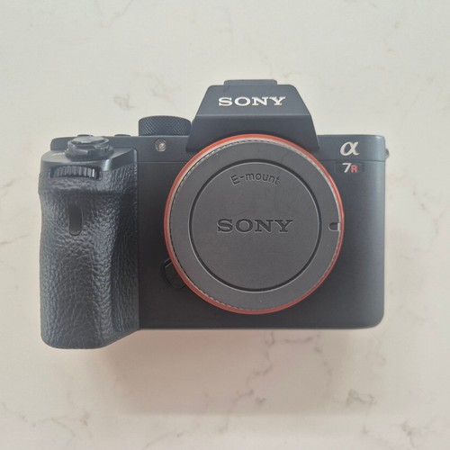 Sony Alpha A7R II 42.4 MP Mirrorless Camera (Body Only) - 6301 Shutter ...