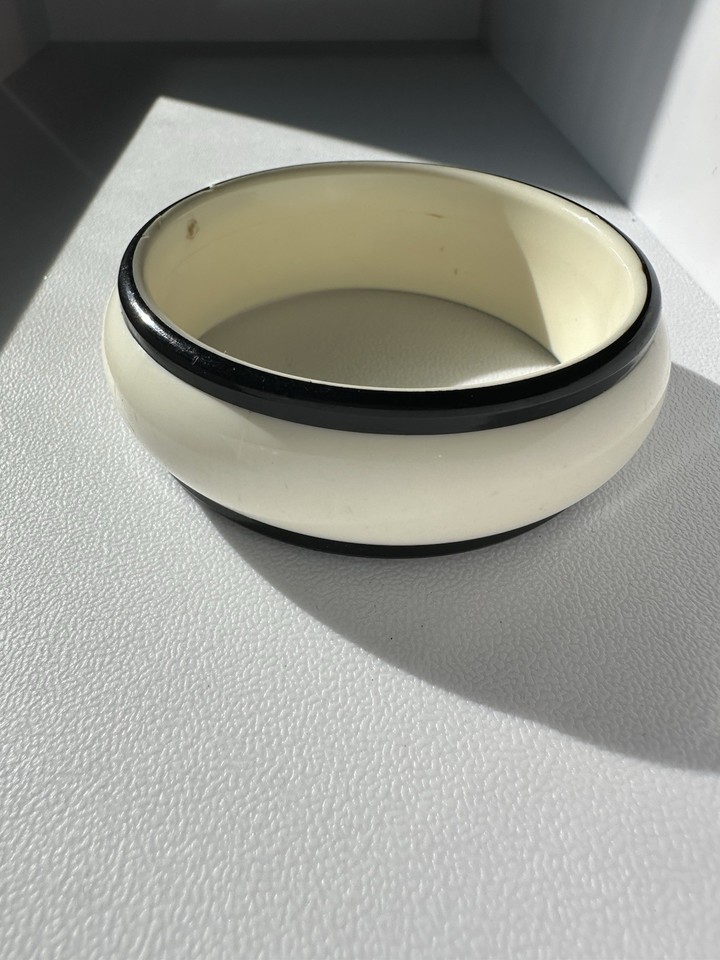 Vintage MCM Cream & Black Plastic Bangle Bracelet Size 8” | eBay