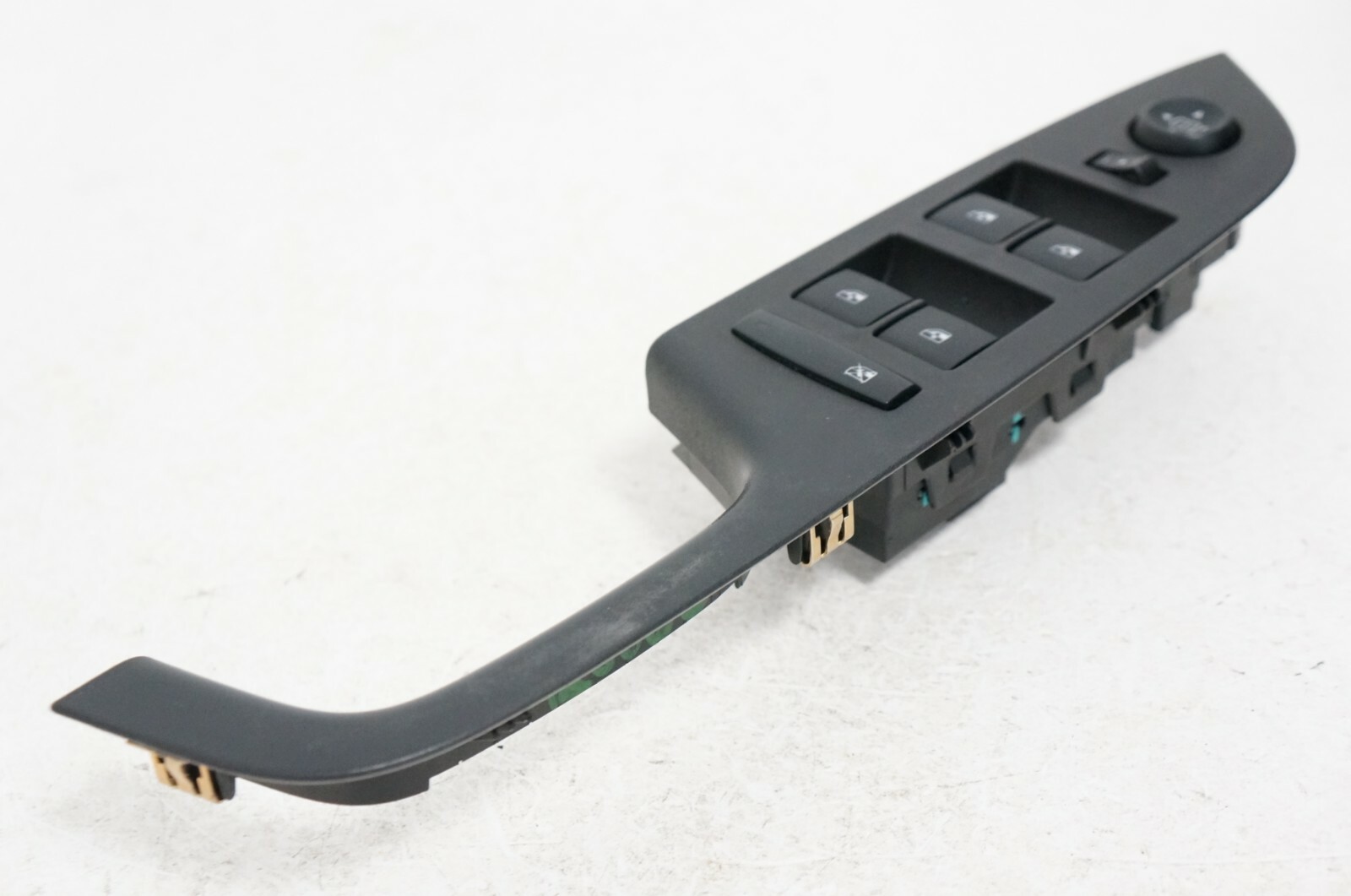 2010-2017 Chevrolet Equinox LH Driver Master Power Switch Bezel OEM ...
