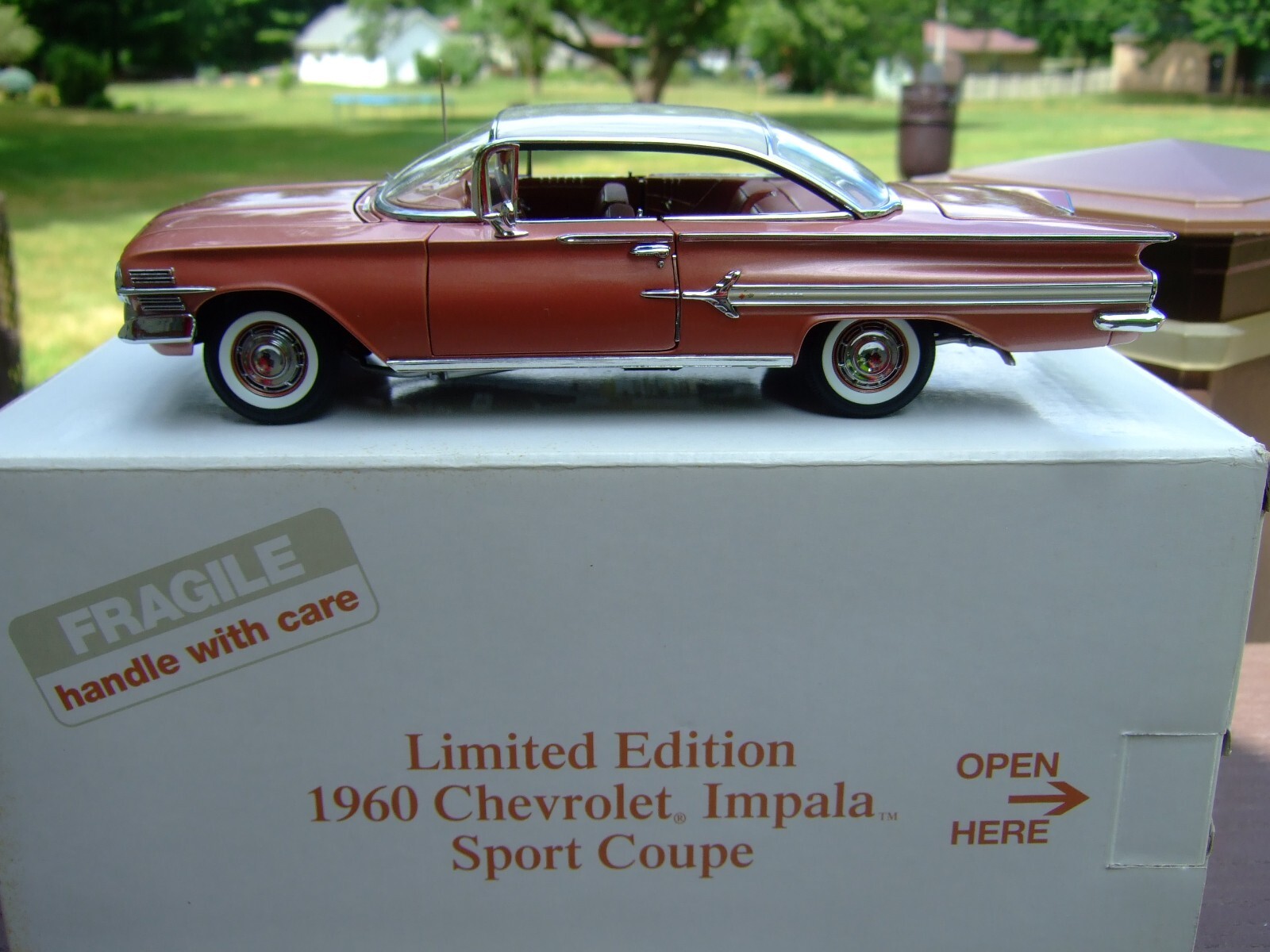 Danbury Mint 1/24th Scale L.E. 1960 Chevy Impala-BOX-EXCELLENT- | eBay