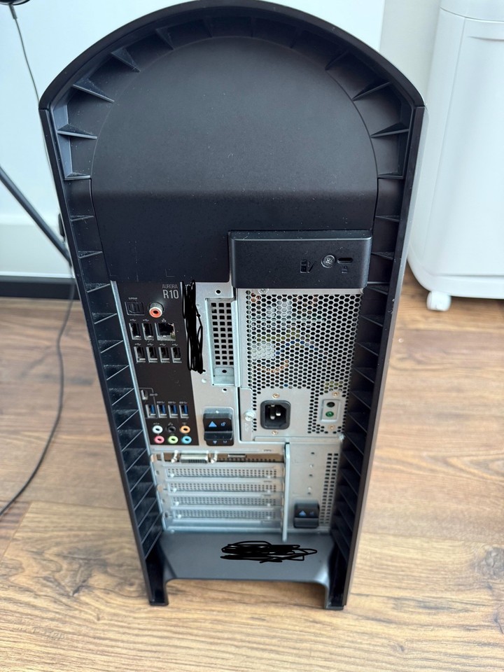 Alienware Aurora R10 Gaming PC Bundle – Ryzen 5 3500, GTX 1650, 16GB ...