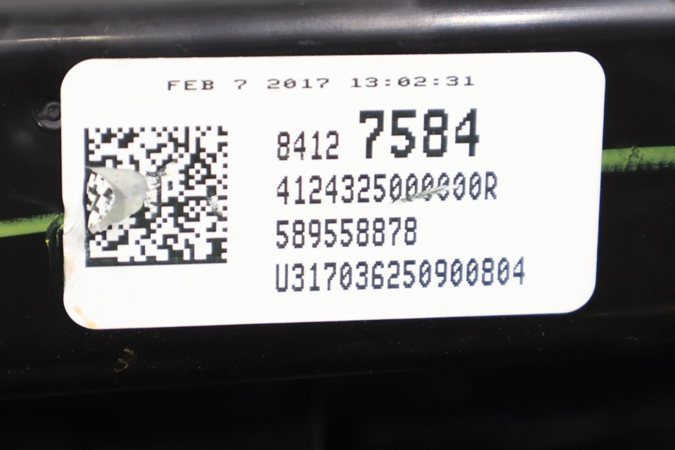 2015-20 CHEVROLET SUBURBAN CENTER CONSOLE TOP PANEL COVER PLATE & CUP ...