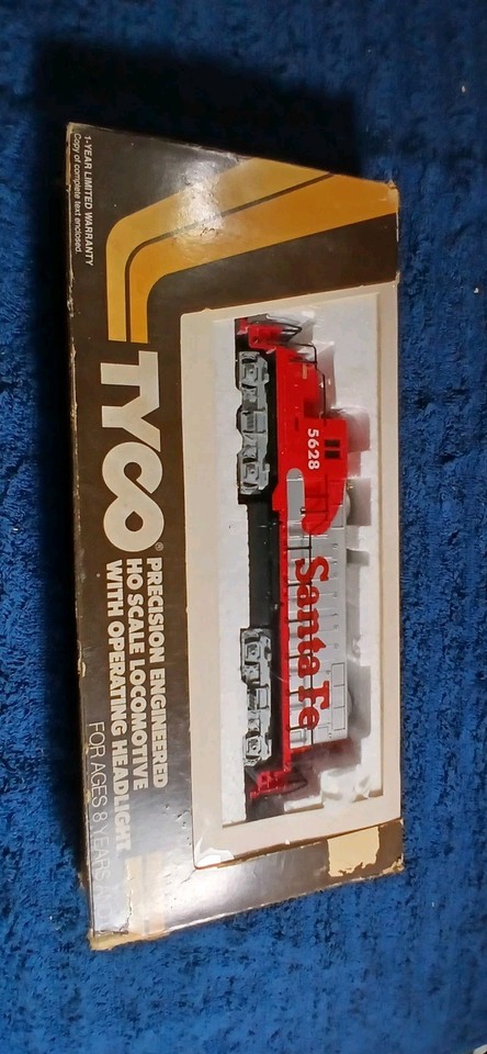 Tyco HO GP20 Diesel Locomotive, Santa Fe #5628, New Open Box. | eBay