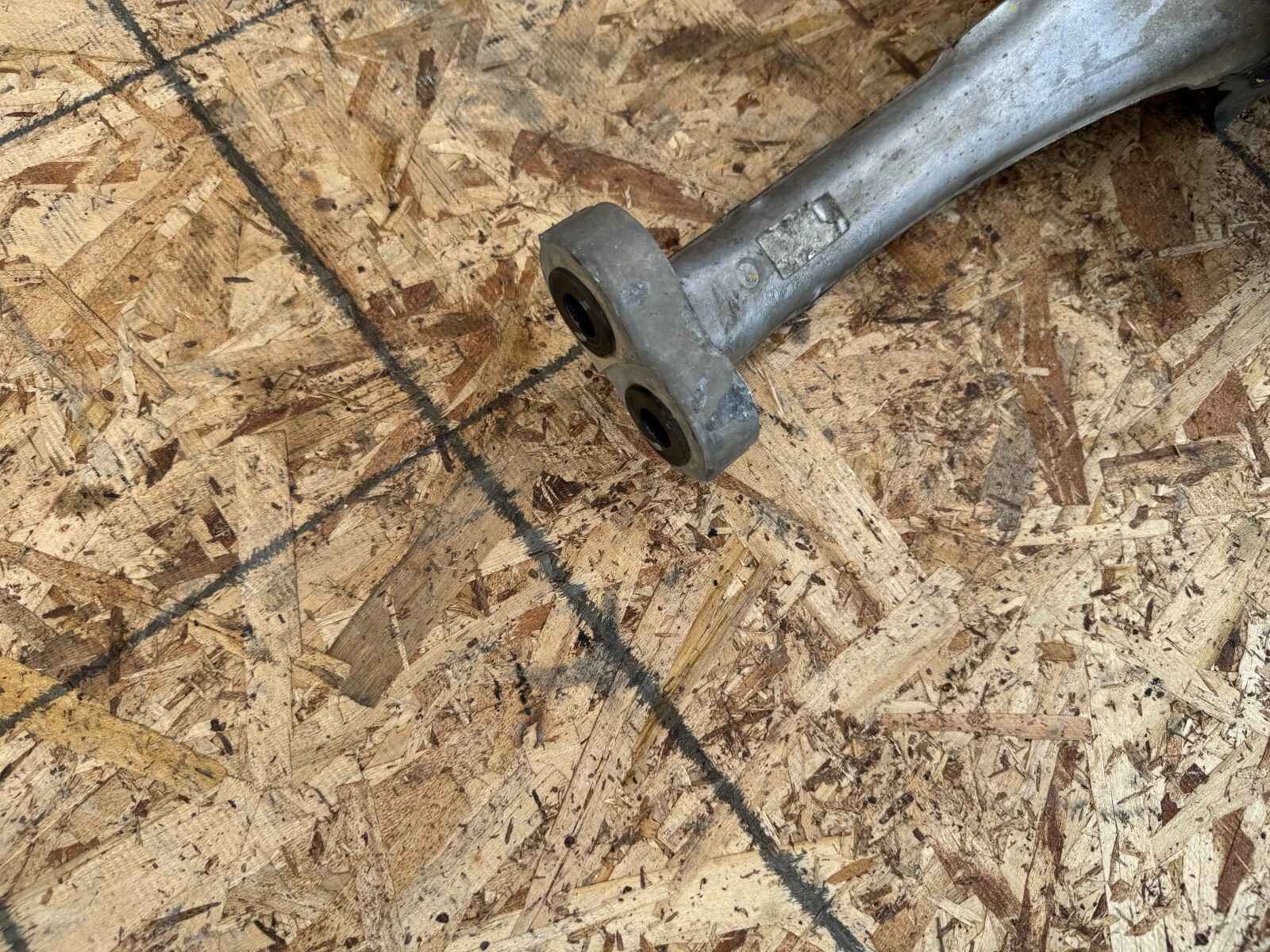 HYUNDAI GENESIS SEDAN & G80 G90 15-20 OEM FRONT LEFT DRIVER SPINDLE ...