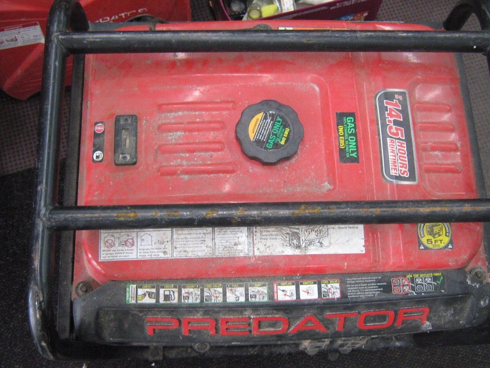 Predator 6500-5500 Gas Generator 301 cc Engine 120V Output tested nice ...
