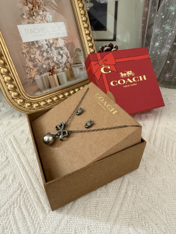 coach Bow Pearl Necklace And Earrings Set cy111 | eBay