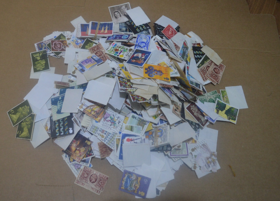 800g Unsorted GB Stamps Kiloware Off Paper Job Lot EBY 3B | eBay UK