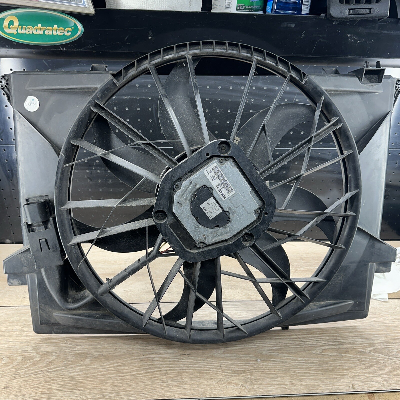 03-12 Mercedes R230 SL500 SL550 Engine Motor Cooling Radiator Fan ...