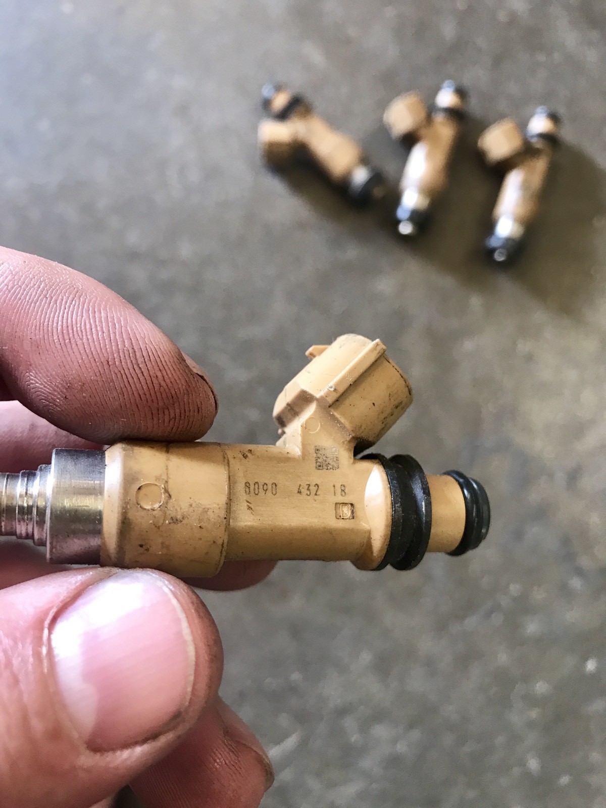 2002-2009 Subaru Impreza 2.5L Fuel Injectors (02 03 04 05 06 07 08 09 ...