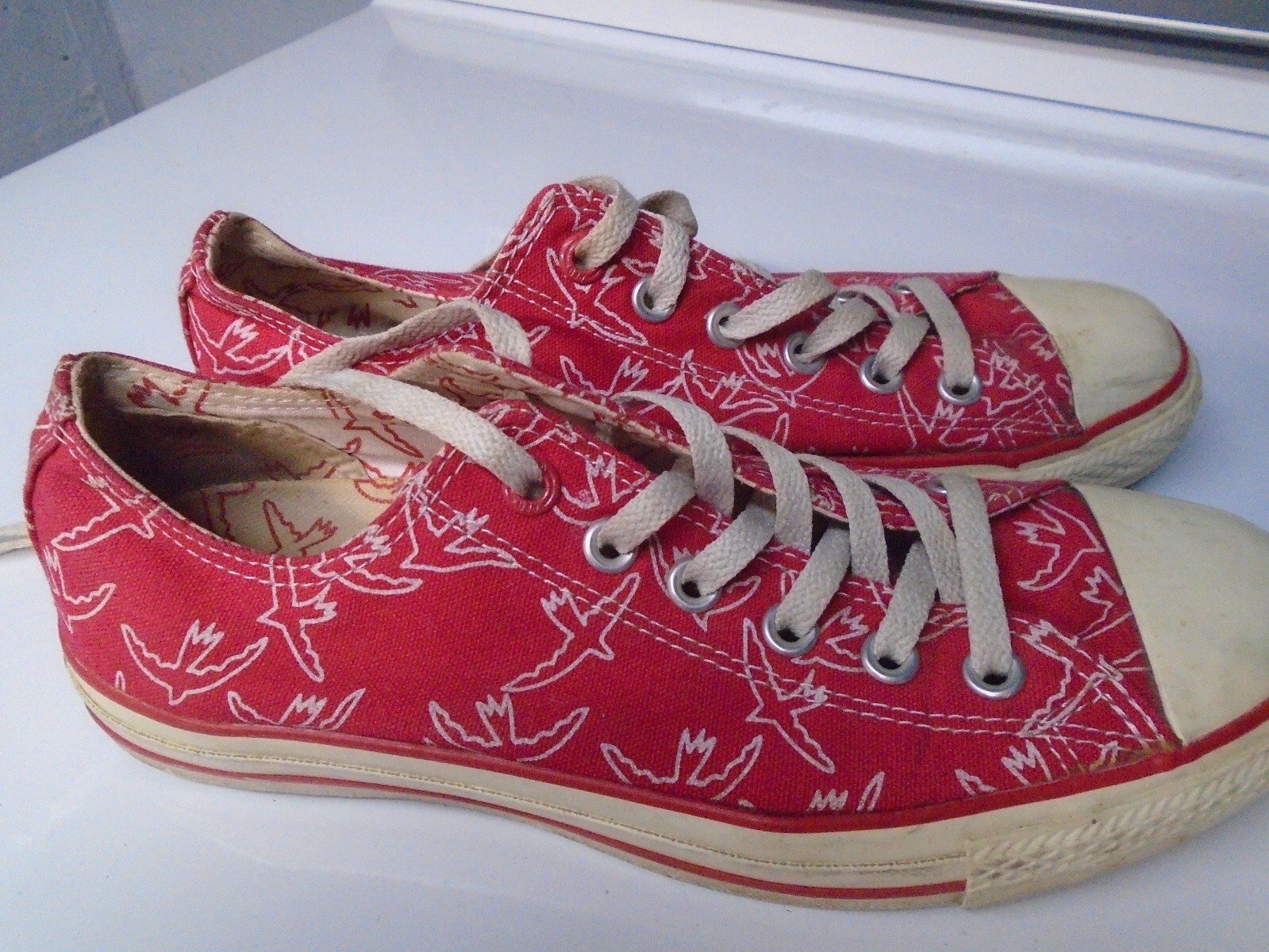 Converse(Product) Red Global Fund Low Dove Sneakers Women's 9 Rare | eBay