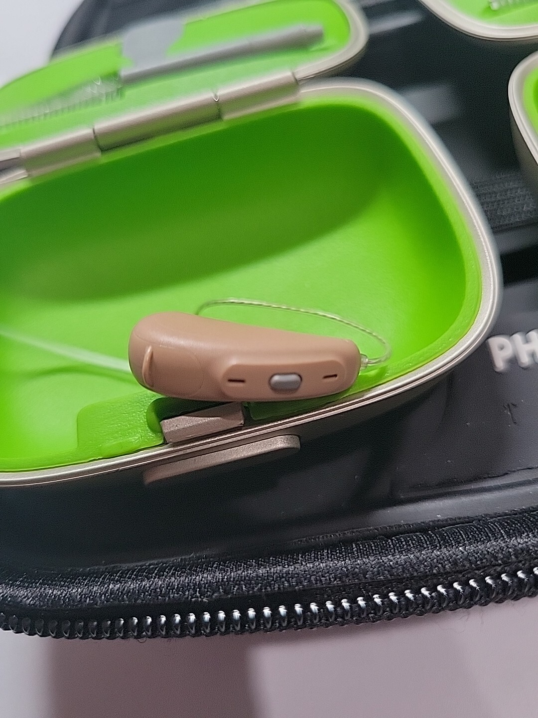 Phonak Brio R 312T RIC Hearing AIDS - Left And Right | eBay