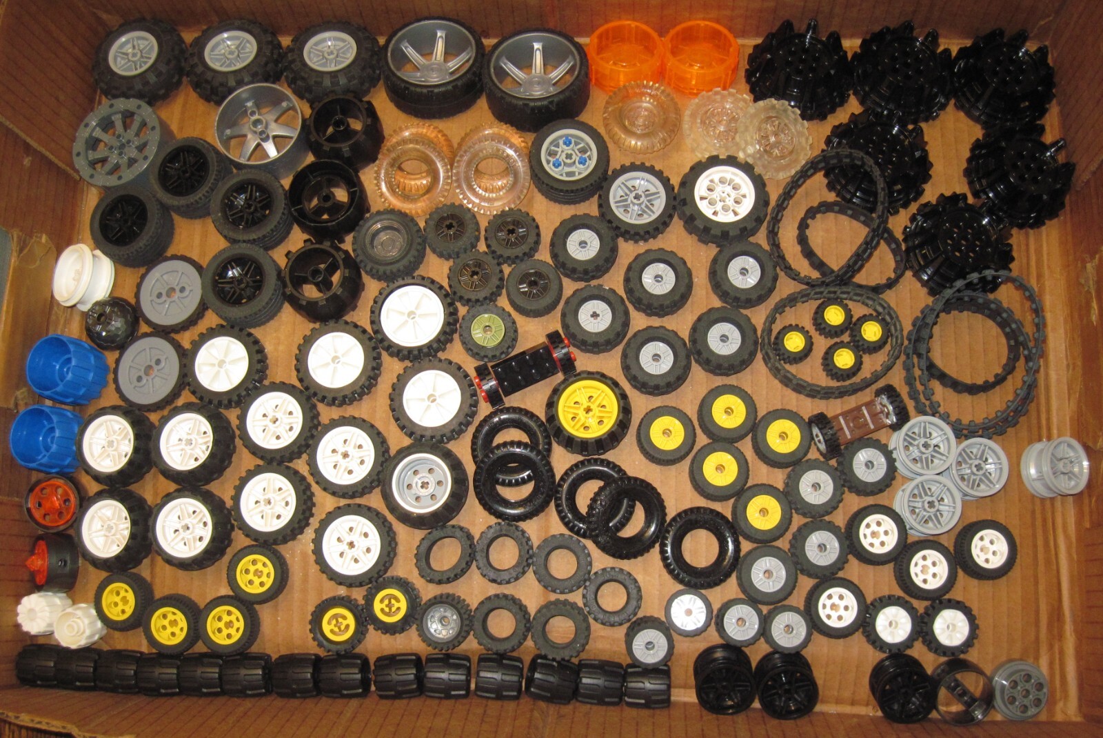 LEGO Bulk LARGE WHEELS 2 3/4 pounds Tires Hubs Car Rims Lots of Parts ...