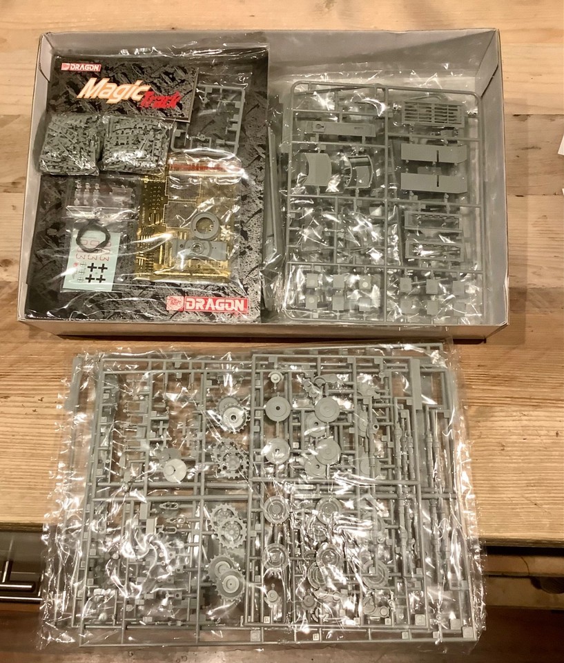 Dragon 6352 - 1/35 Sd.Kfz. 181 Pzkmw VI (P) (Prototype Tiger), Premium ...