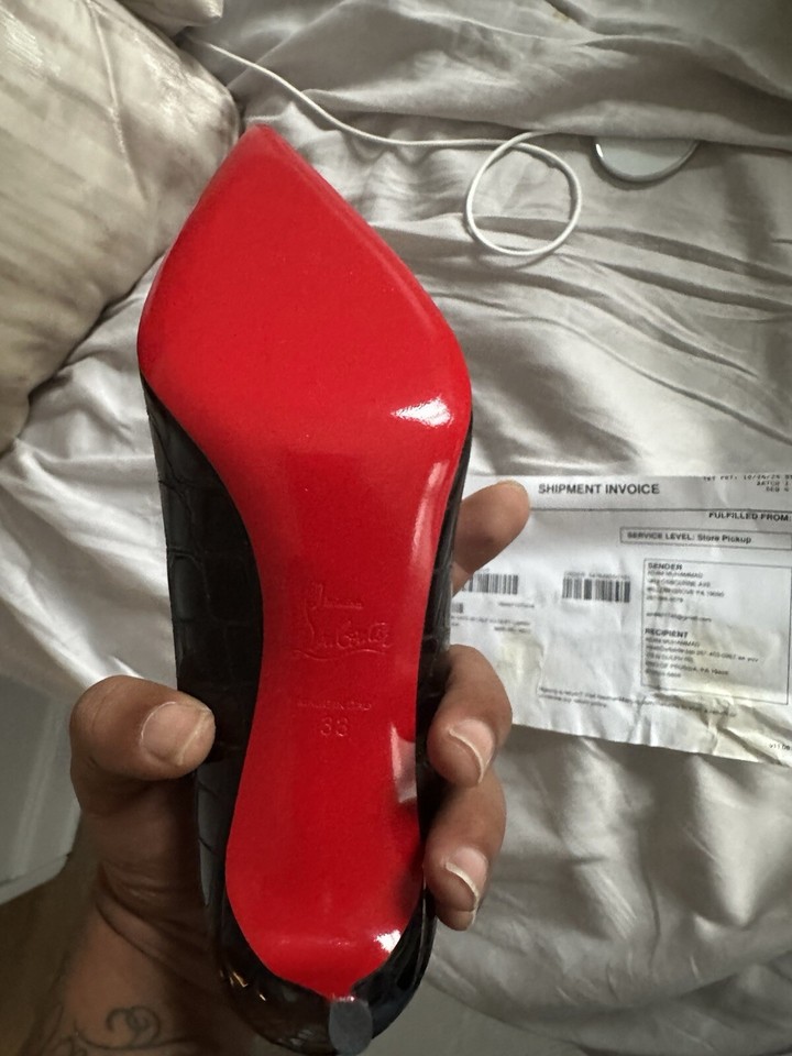 Christian Louboutin "red bottoms" pumps. | eBay
