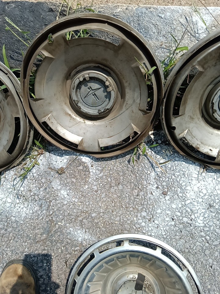 Set of 4 1962 1963 1964 Chevy Monza Hubcap 13" Wheel Cover Sold As Is ...