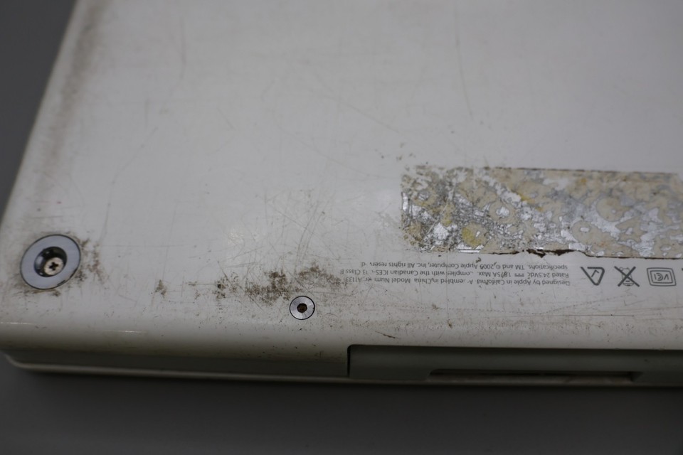Apple iBook G4 - A1133- FOR PARTS- PLEASE READ- Dut's Deals | eBay