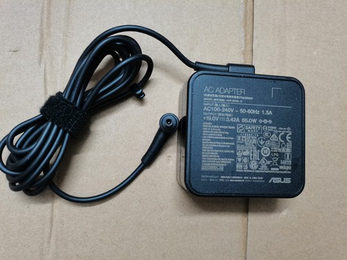 ADP-65GD D Genuine ASUS 65W AC Adapter for Expertbook P2451F ZenBook 15 ...