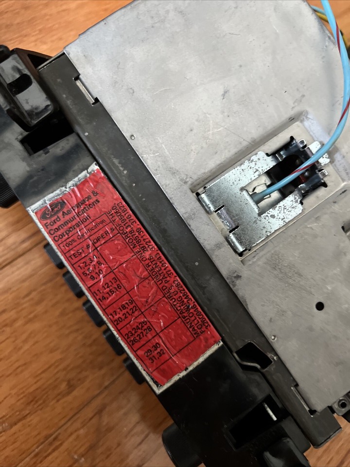 Ford AM Radio E5AF - 18806 - AA 8549, 12V NEG GND | eBay