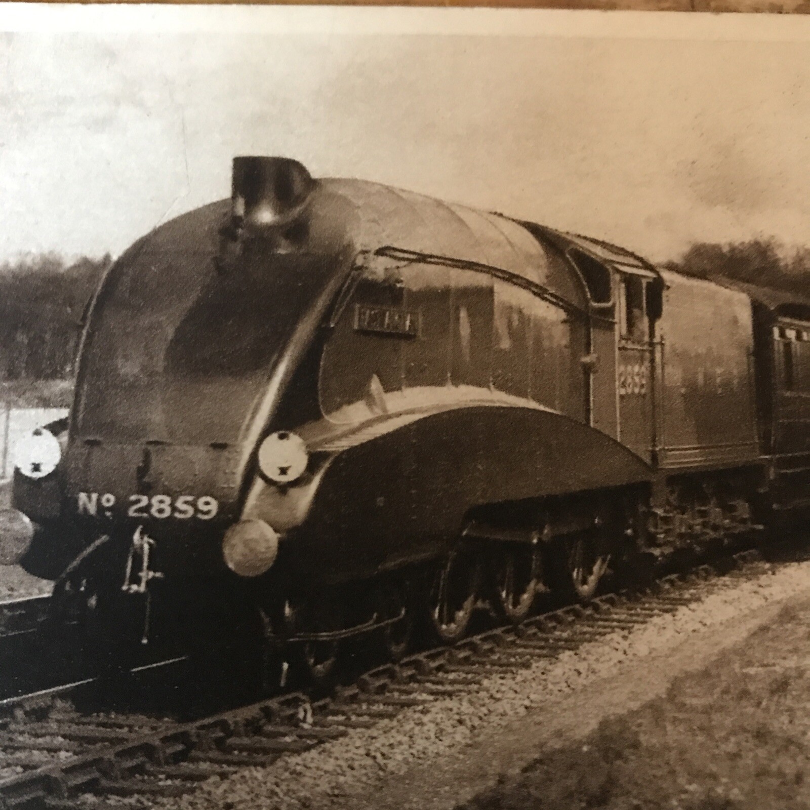 East Anglian LNER Class B17 Streamline Vintage Train (1936-1949 ...