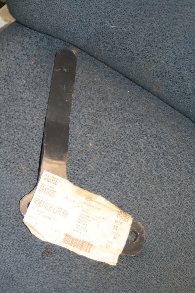 RH OEM NOS Bobcat Bob-Tach Lever For 963 | eBay