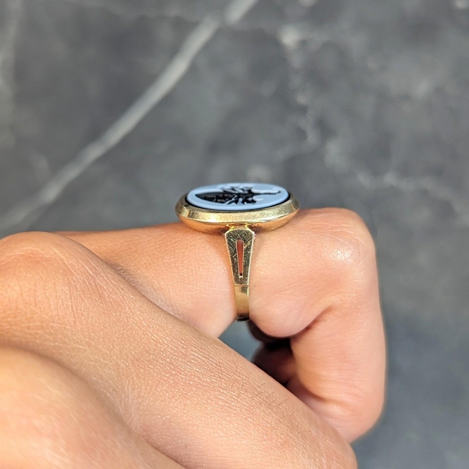 Victorian Carved Agate 14 Karat Yellow Gold Antique Heraldic Signet ...