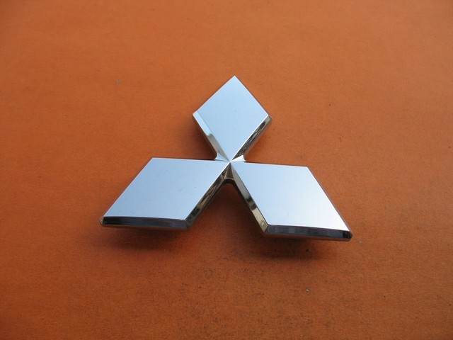 04 05 06 MITSUBISHI GALANT REAR CHROME CENTER EMBLEM LOGO BADGE SIGN ...